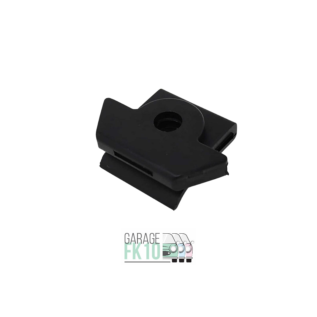 Nissan Figaro Rear Wheel Arch Trim Clip – GarageFK10